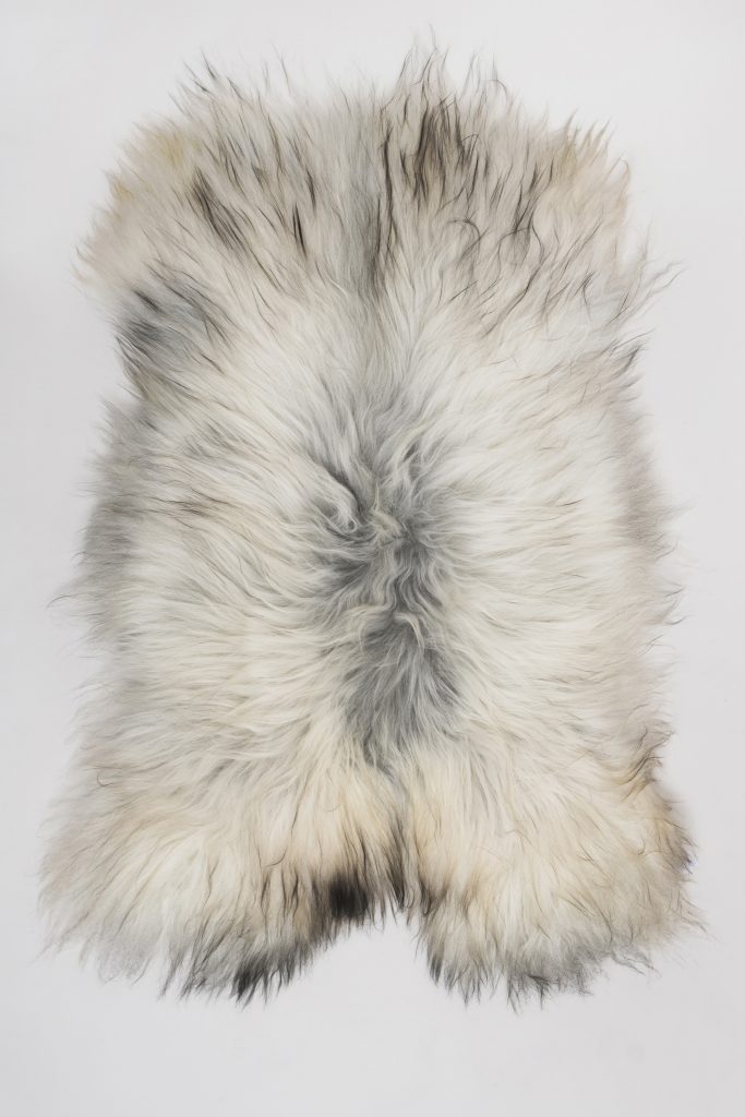 ICELANDIC LONG-HAIRED SHEEPSKIN - Nordic Swan Living