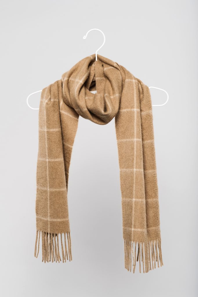 CAMEL WOOL SCARF - Nordic Swan Living