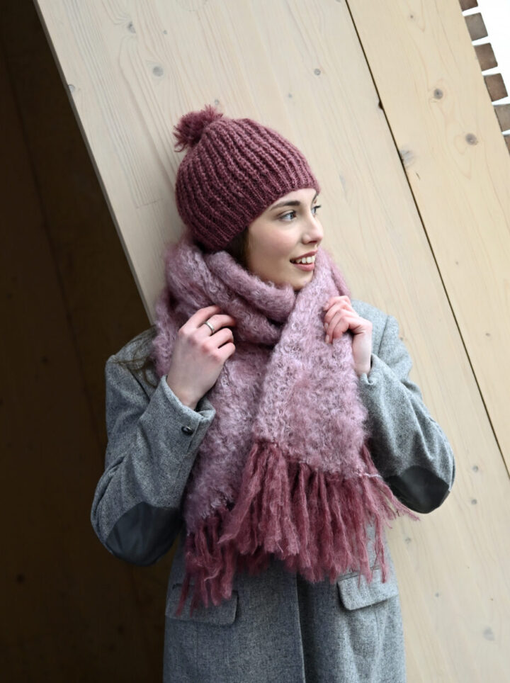 CAMEL WOOL LARGE SCARF - Nordic Swan Living